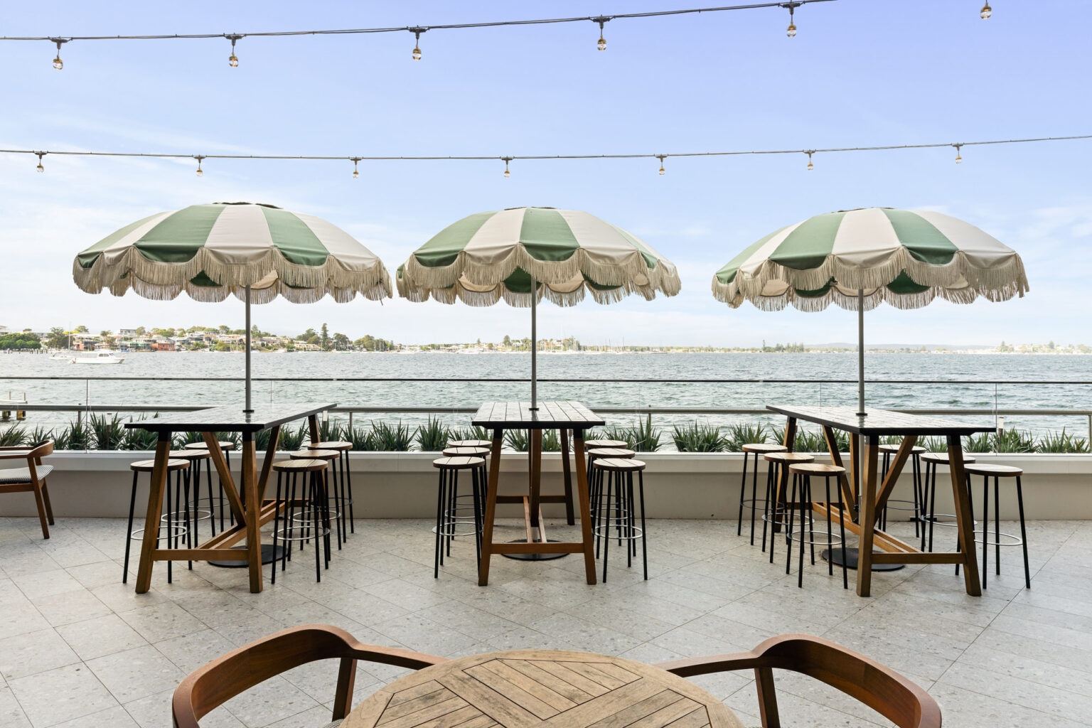 SALT Kitchen - Belmont 16s