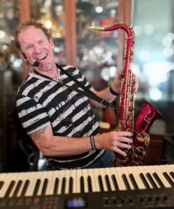 Live Entertainment - Belmont 16s